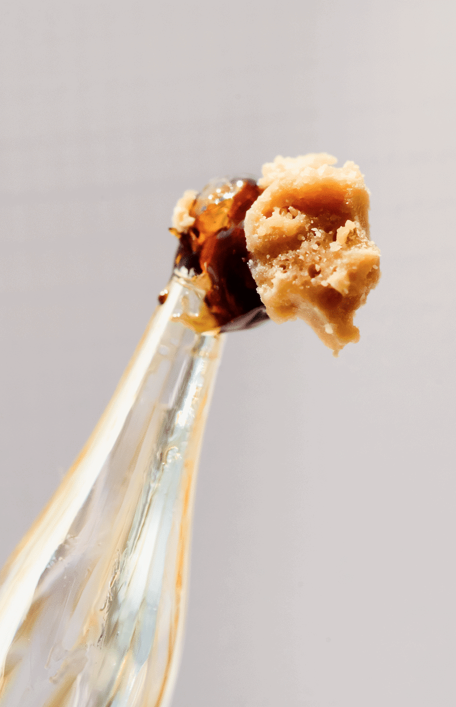 What is THC Wax? And Why You Should Try It | High There!